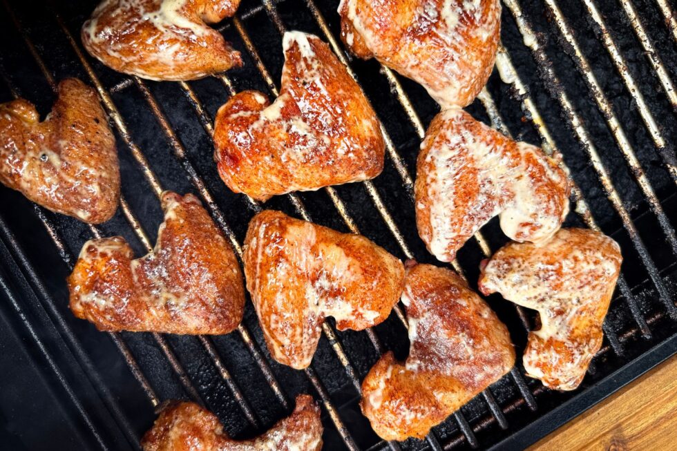 Chicken Wings mit Alabama White Sauce – Perfekt vom Grill